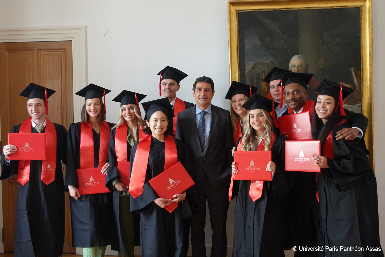 LL.M. International Business Law 2024 Graduation ceremony | Université ...